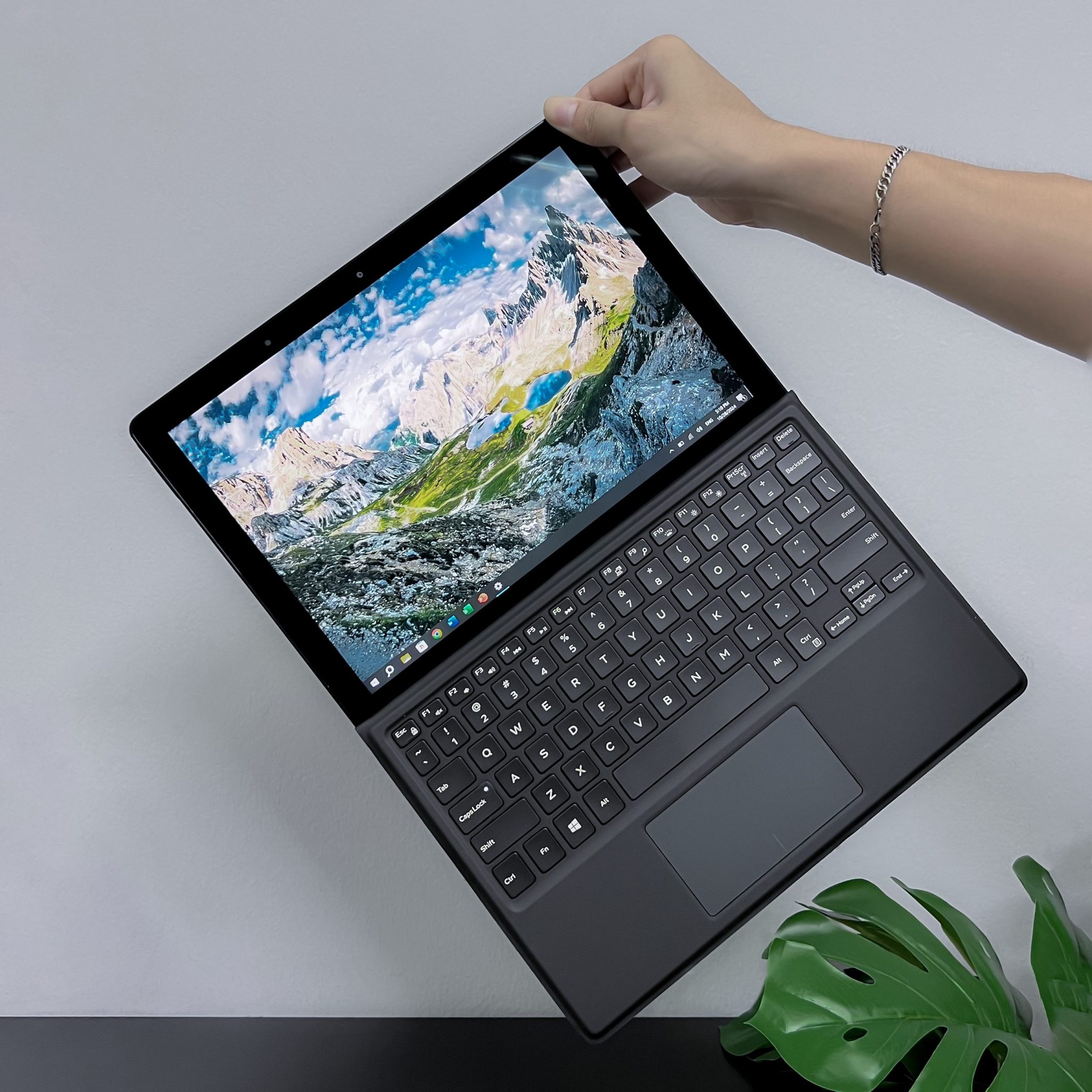 Laptop Dell Latitude 5290 2-in-1 Cảm Ứng Cấu Hình Mạnh Mẽ